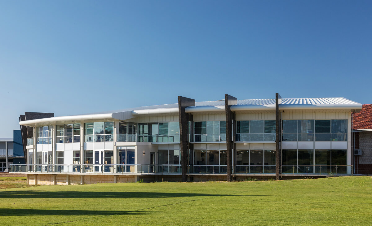 Emmanuel Catholic College Stage 9 - Universal Constructions